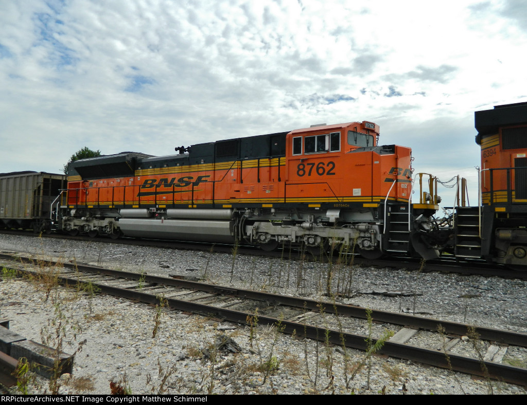 BNSF 8762